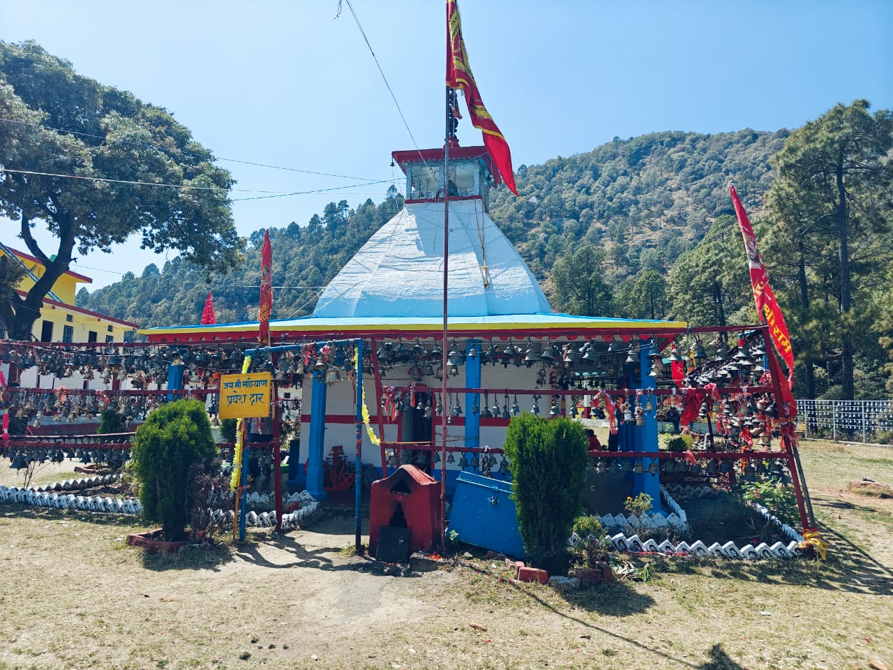 Devotees Flock to Mathiyana Temple on Navami Festival
